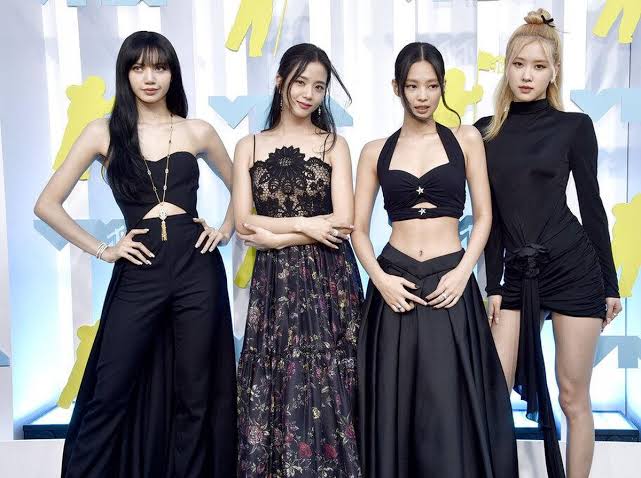 BLACKPINK Dirumorkan sebagai Grup K-Pop Pertama yang Jadi Headline di "Coachella" - Vibrance