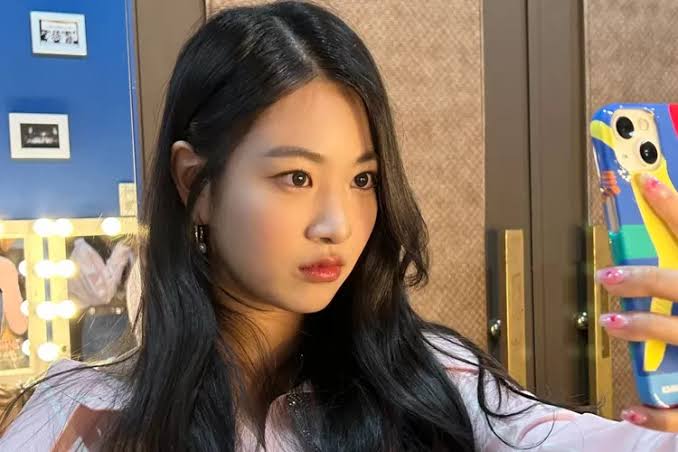 Aran "FIFTY FIFTY" dalam Pemulihan Usai Operasi - Vibrance