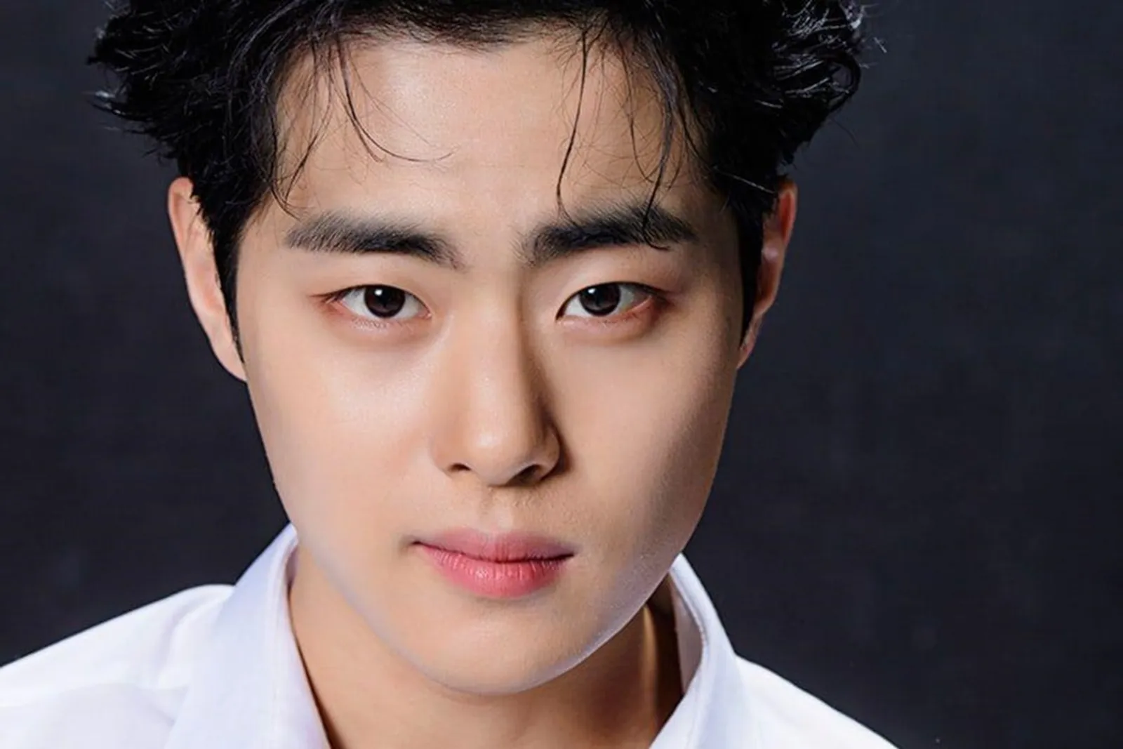 Jo Byeong Gyu dalam Diskusi untuk Bintangi Drama Sejarah Baru - Vibrance