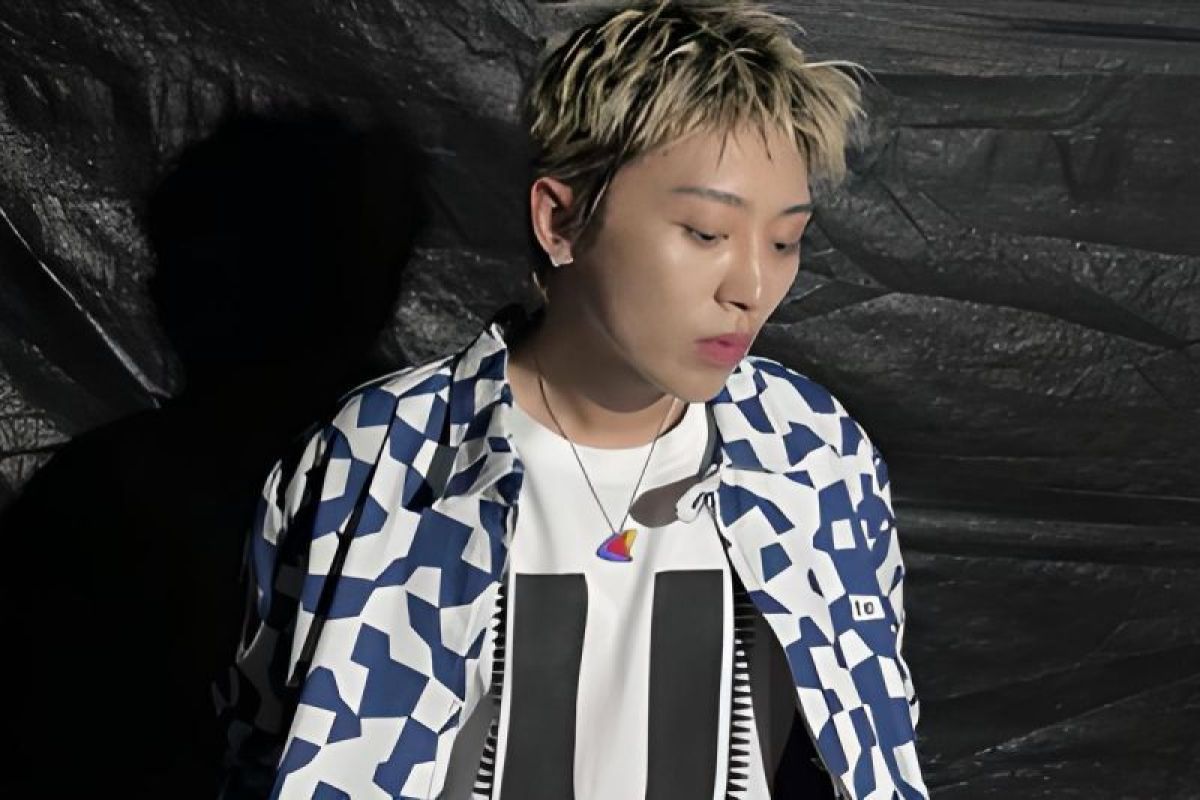 DPR Live Ganti Nama Panggungnya Jadi Hong Da Bin - Vibrance