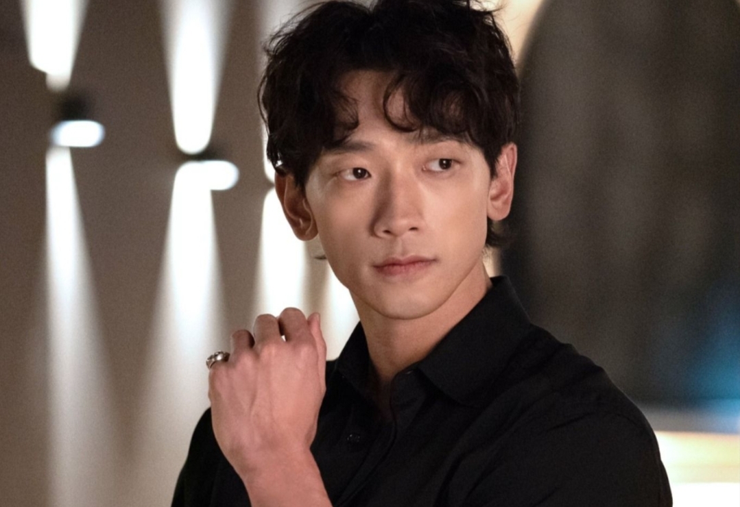 Rain Dirumorkan Menjadi Musuh Utama dalam Drama "Bloodhounds 2" - Vibrance