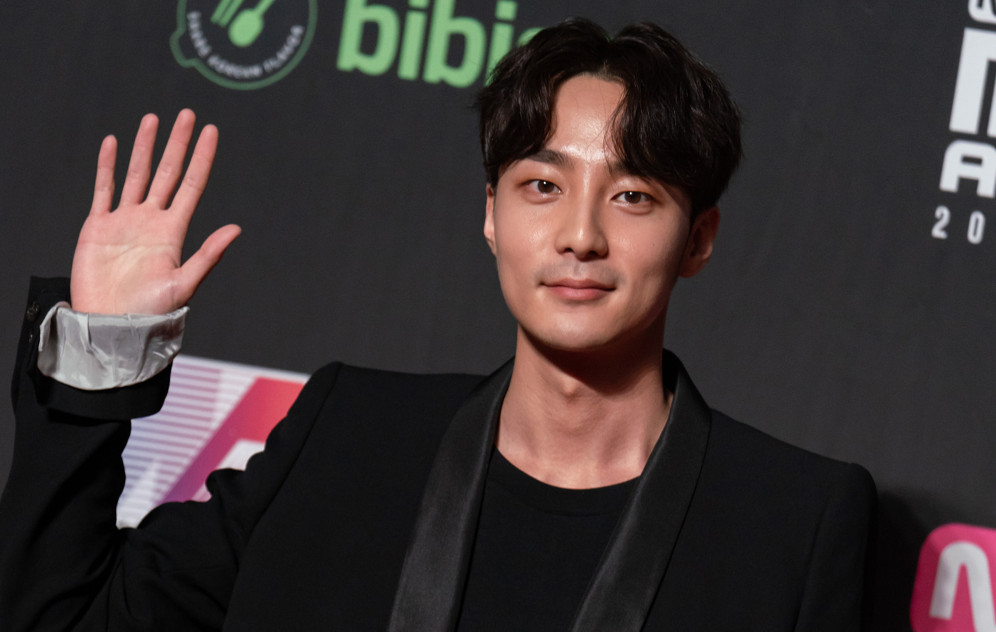 Roy Kim Tutup Tahun 2025 dengan Menggelar Konser Solo - Vibrance