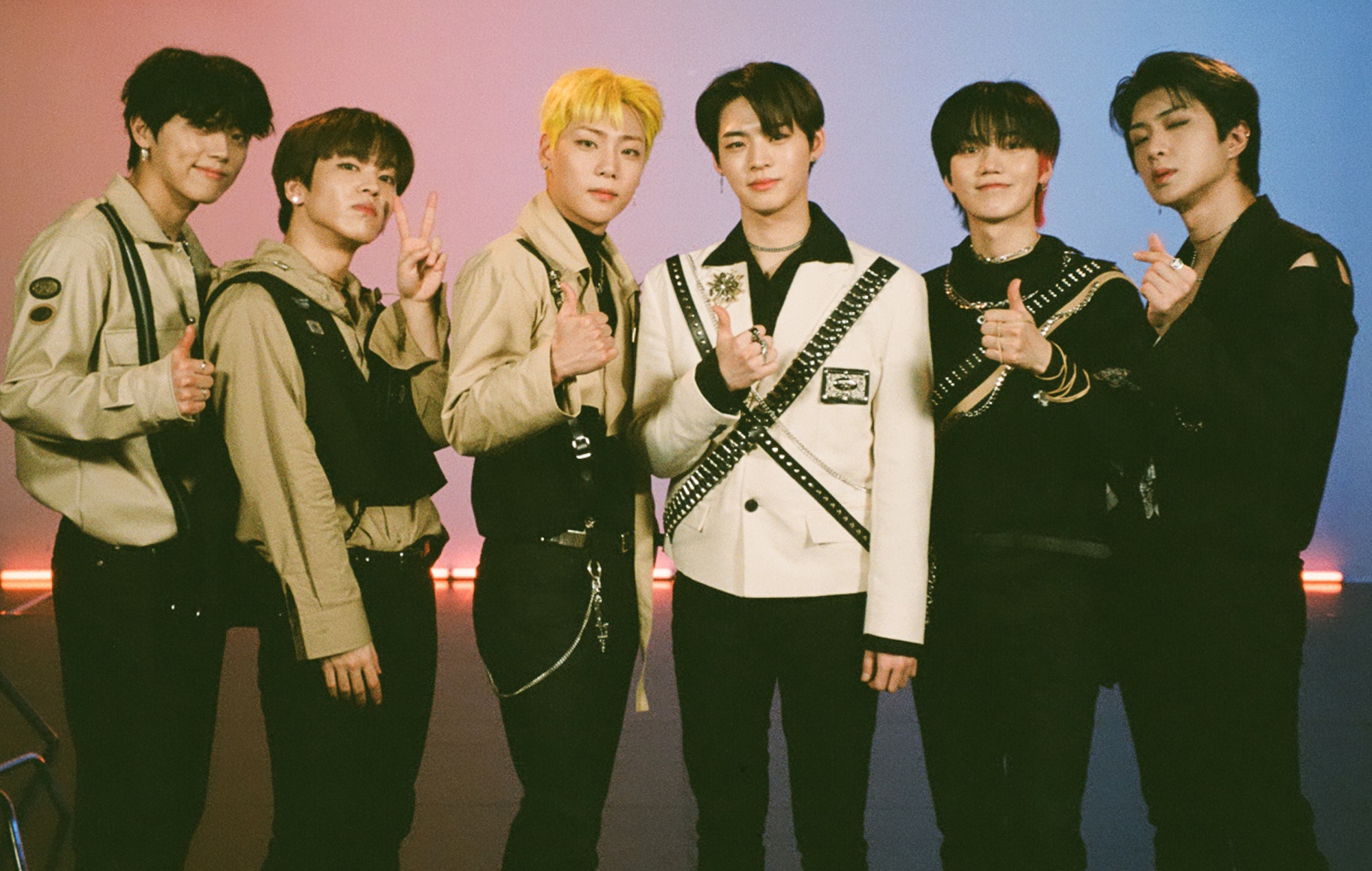 ONF Kini Resmi Sandang Titel "Million Seller" - Vibrance